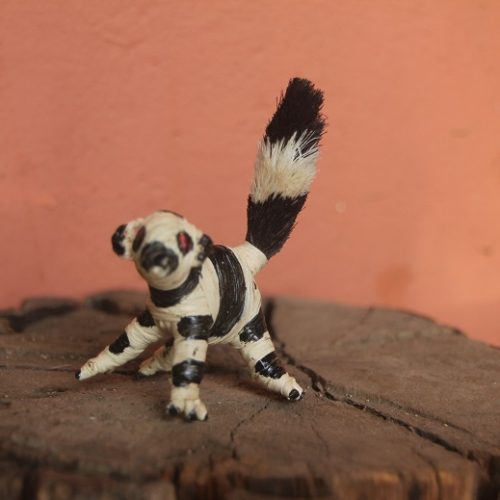 Raffia Lemurs - Mada Collective